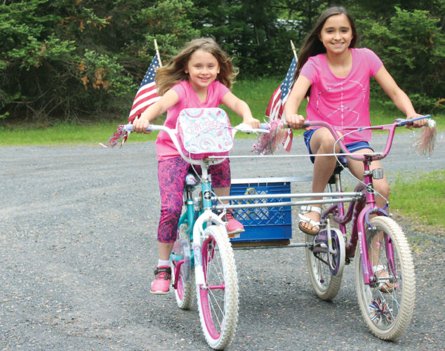 Riding in tandem | News, Sports, Jobs - The Daily News